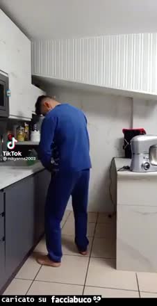 Tutti i meme sui Pompini - Facciabuco.com